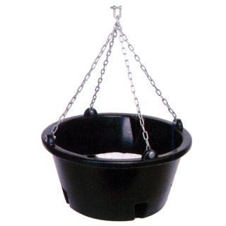 Easy-to-use street hanging baskets with a self-watering system